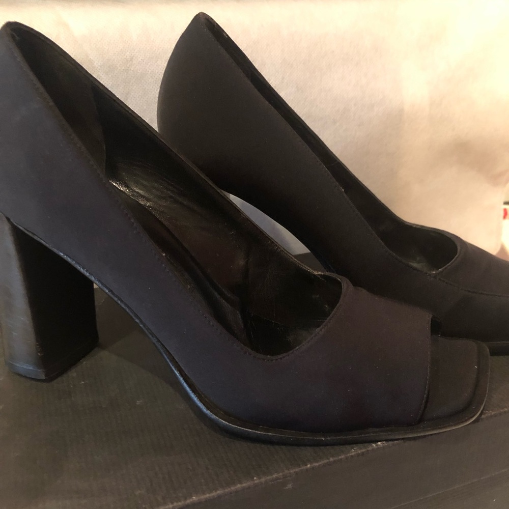 Via Spiga Black Fabric Stacked Heel Open Toe Pump. Si… - Gem